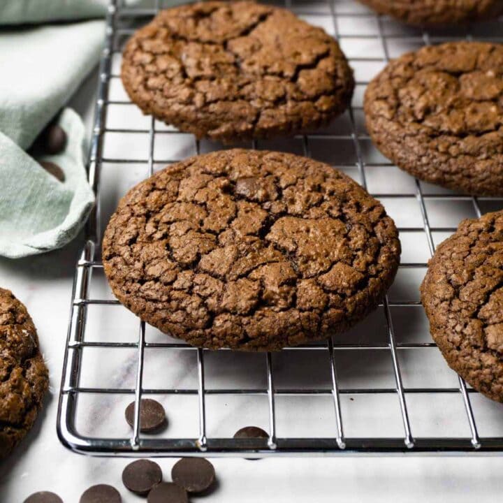 Double chocolate cookies - Sugar Pursuit