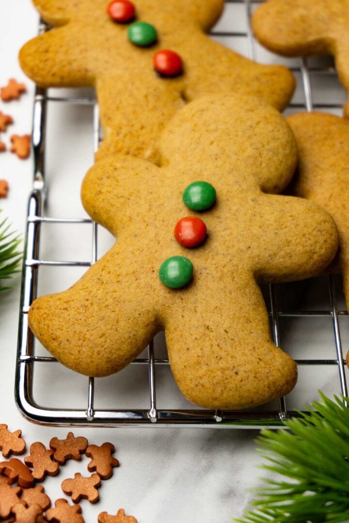 Gingerbread cookies - Sugar Pursuit