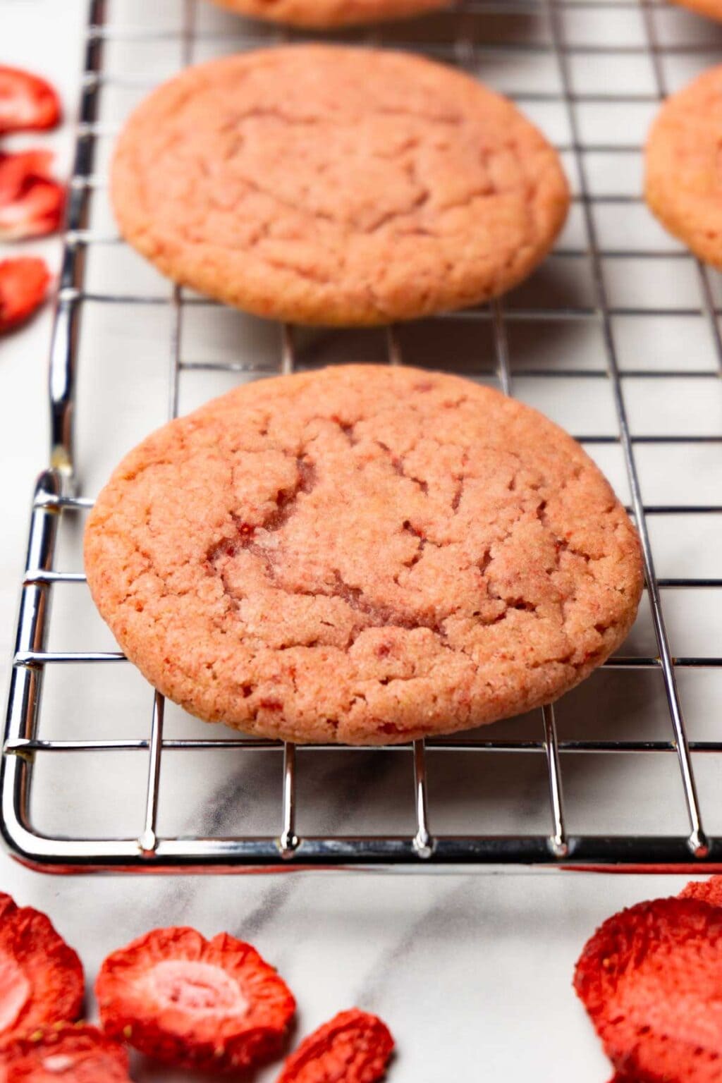 Strawberry cookies - Sugar Pursuit