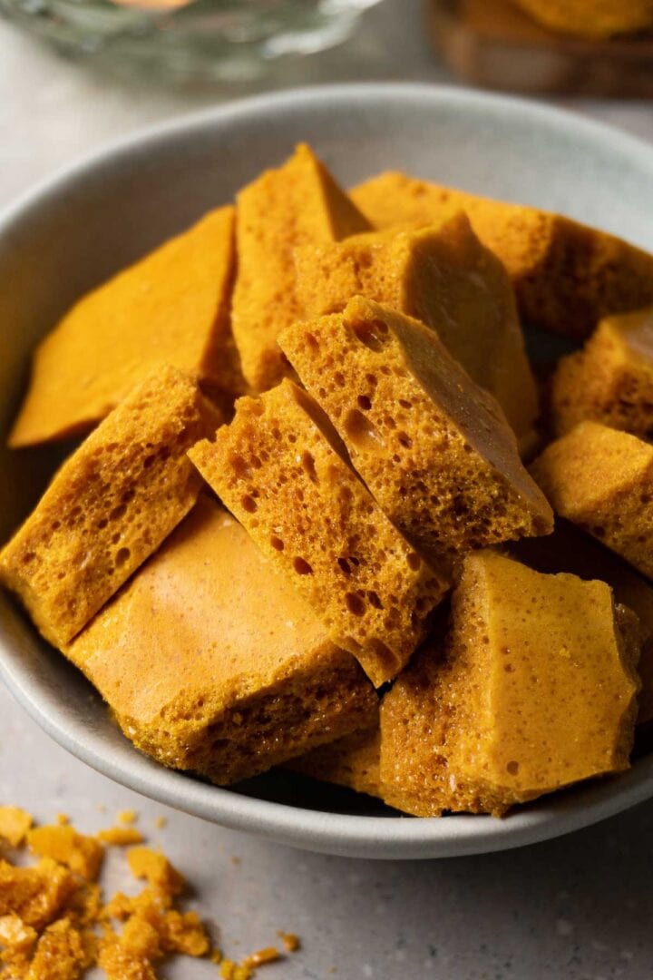 Honeycomb candy - Sugar Pursuit