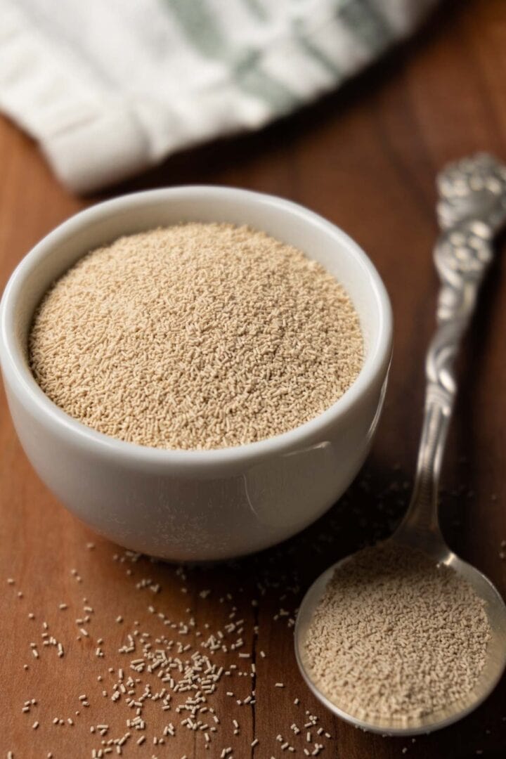 Types of yeast and how to use them in baking - Sugar Pursuit